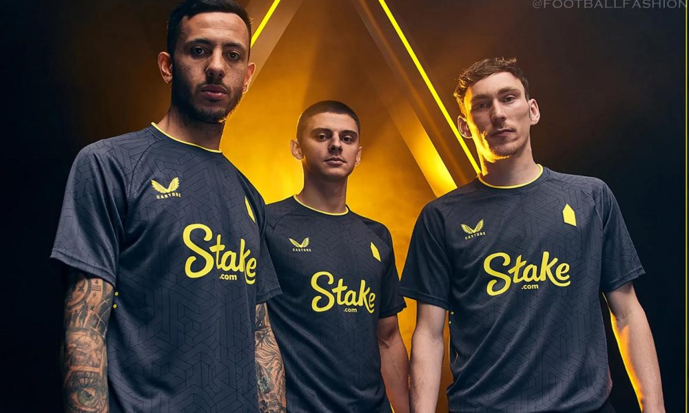 Up-Close: Everton FC 2018/19 Umbro Third Kit - FOOTBALL FASHION